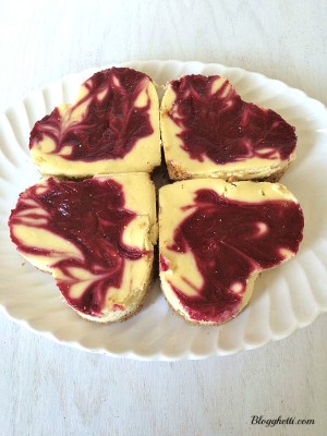 White Chocolate Raspberry Cheesecake Hearts