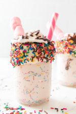 Easy Vanilla Bean Funfetti Milkshake Recipe