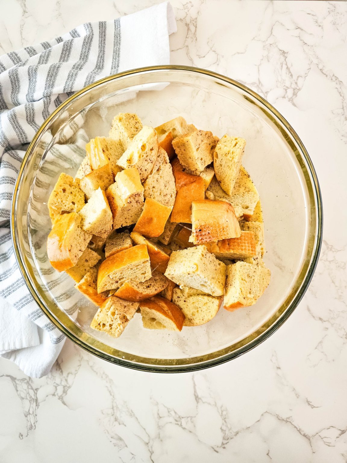 Simple French Toast Casserole with Apples